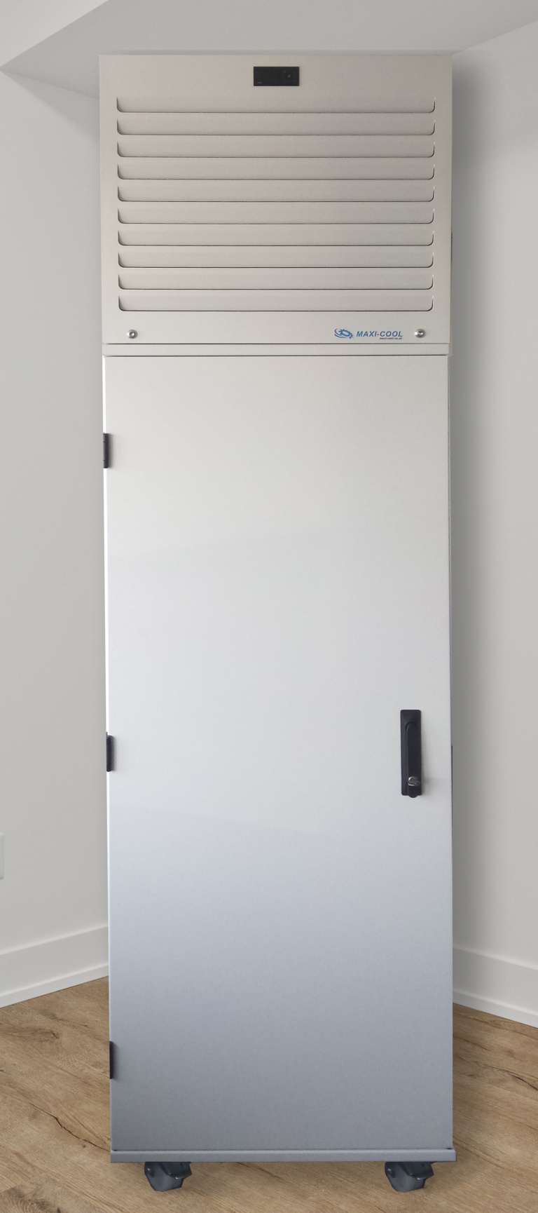 Maxi-Cool in University Education - Computer Server Enclosure